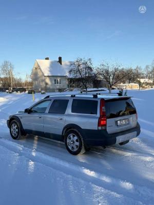 Grey Volvo XC70 2001 in Plunge, with an engine capacity of 2.49 L and mileage of 239 thousand km for 2400 €, photo 40 on AUTOMOTO.COM.LV