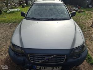 Grey Volvo XC70 2001 in Kaunas, with an engine capacity of 2.40 L and mileage of 366 thousand km for 2200 €, photo 8 on AUTOMOTO.COM.LV