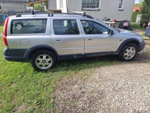 Grey Volvo XC70 2001 in Kaunas, with an engine capacity of 2.40 L and mileage of 366 thousand km for 2200 €, photo 9 on AUTOMOTO.COM.LV