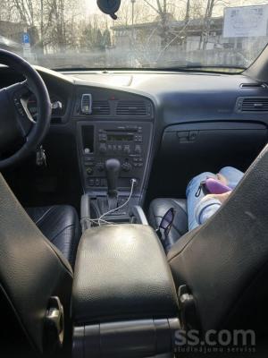 Grey Volvo XC70 2001 in Riga, with an engine capacity of 2.40 L and mileage of 0 thousand km for 1700 €, photo 6 on AUTOMOTO.COM.LV