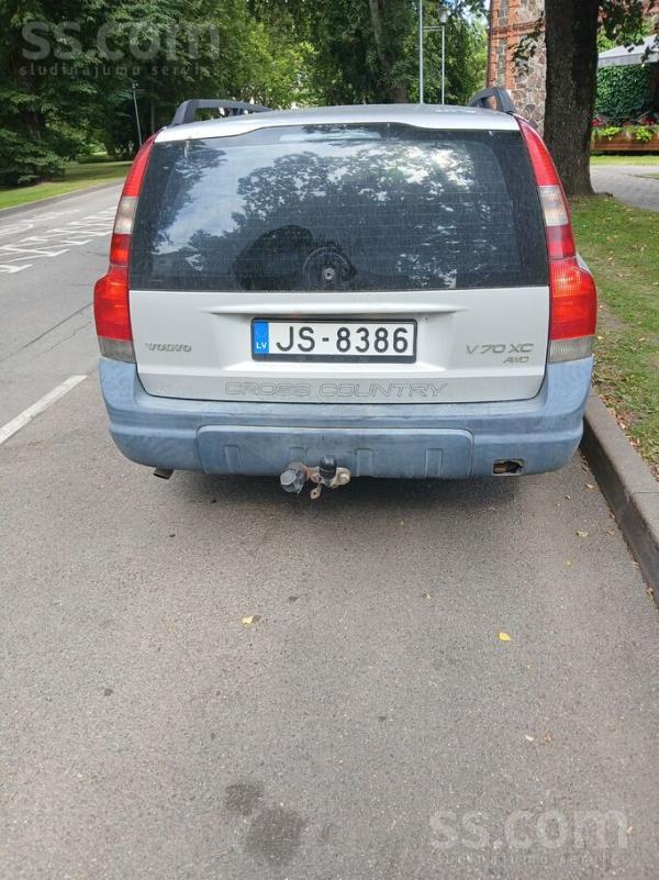 Pelēks Volvo XC70 2001 Rīga, ar dzinēja tilpumu 2.40 L un nobraukumu 0 tūkst. km par 1300 €, foto 4 vietnē AUTOMOTO.COM.LV