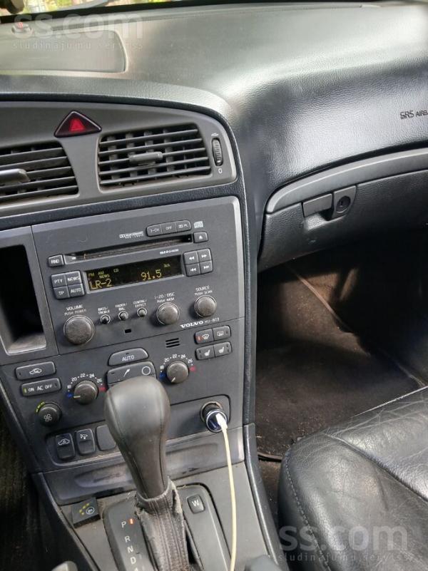 Volvo XC70 2001 Rīga vietnē Pelēks Volvo XC70 2001 Rīga, ar dzinēja tilpumu 2.40 L un nobraukumu 473 tūkst. km par 1300 €, foto 6 vietnē AUTOMOTO.COM.LV