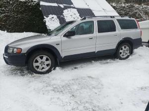 Pelēks Volvo XC70 2002 Viļņa, ar dzinēja tilpumu 2.40 L un nobraukumu 256 tūkst. km par 2600 €, foto 2 vietnē AUTOMOTO.COM.LV