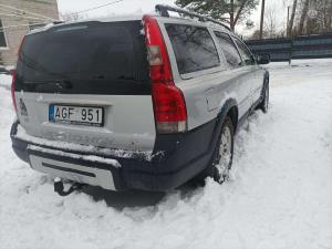 Pelēks Volvo XC70 2002 Viļņa, ar dzinēja tilpumu 2.40 L un nobraukumu 256 tūkst. km par 2600 €, foto 5 vietnē AUTOMOTO.COM.LV