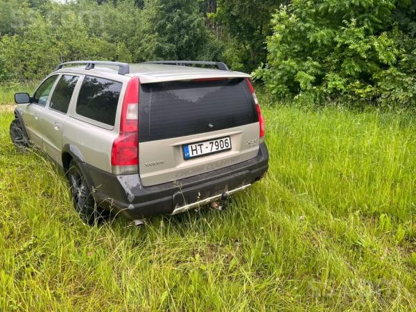 Pelēks Volvo XC70 2002 Aizkraukle, ar dzinēja tilpumu 2.40 L un nobraukumu 515 tūkst. km par 1450 €, foto 2 vietnē AUTOMOTO.COM.LV