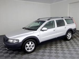 Grey Volvo XC70 2002 in Tallinn, with an engine capacity of 2.40 L and mileage of 352 thousand km for 1799 €, photo 3 on AUTOMOTO.COM.LV