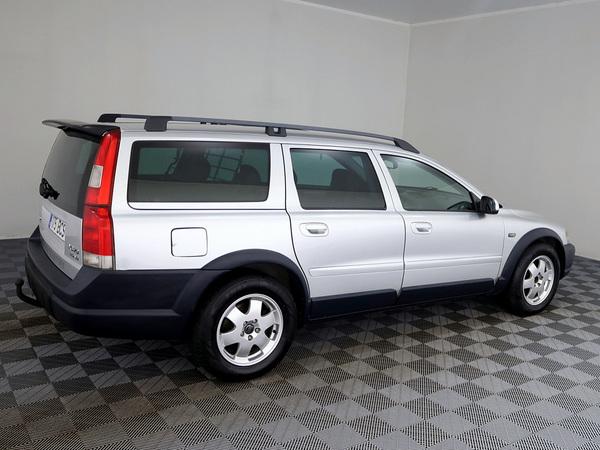 Grey Volvo XC70 2002 in Tallinn, with an engine capacity of 2.40 L and mileage of 352 thousand km for 1799 €, photo 3 on AUTOMOTO.COM.LV
