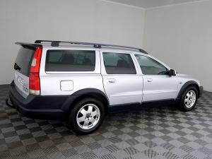 Grey Volvo XC70 2002 in Tallinn, with an engine capacity of 2.40 L and mileage of 352 thousand km for 1799 €, photo 4 on AUTOMOTO.COM.LV