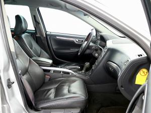 Grey Volvo XC70 2002 in Tallinn, with an engine capacity of 2.40 L and mileage of 352 thousand km for 1799 €, photo 7 on AUTOMOTO.COM.LV