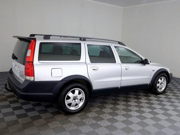 Grey Volvo XC70 2002 in Tallinn, with an engine capacity of 2.40 L and mileage of 352 thousand km for 1799 €, photo 10 on AUTOMOTO.COM.LV