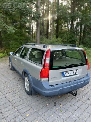 Серый Вольво ХС70 2002 в Рига, объемом двигателя 2.40 л и пробегом 424 тыс. км за 3000 €, фото 4 на AUTOMOTO.COM.LV