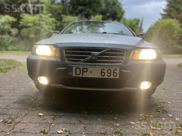 Pelēks Volvo XC70 2002 Rīga, ar dzinēja tilpumu 2.40 L un nobraukumu 424 tūkst. km par 3000 €, foto 5 vietnē AUTOMOTO.COM.LV