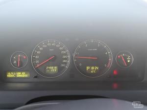 Серый Вольво ХС70 2002 в Мажейкяй, объемом двигателя 2.40 л и пробегом 250 тыс. км за 1499 €, фото 11 на AUTOMOTO.COM.LV