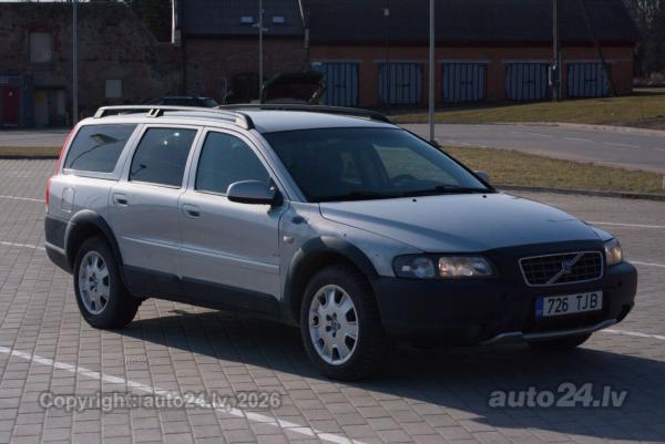 Pelēks Volvo XC70 2003 Tallina, ar dzinēja tilpumu 2.40 L un nobraukumu 397 tūkst. km par 3700 €, foto 2 vietnē AUTOMOTO.COM.LV
