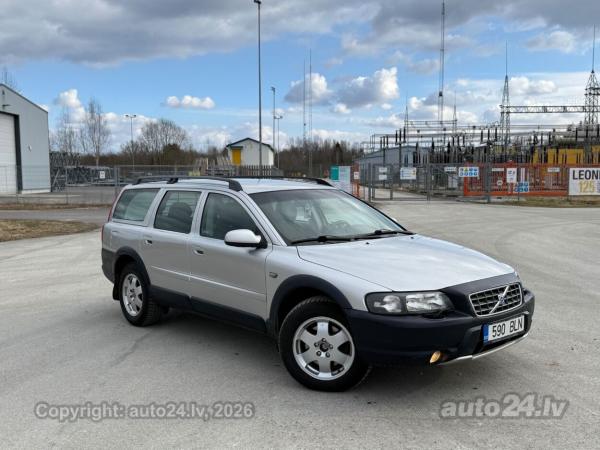 Grey Volvo XC70 2003 in Paide, with an engine capacity of 2.40 L and mileage of 349 thousand km for 3999 €, photo 1 on AUTOMOTO.COM.LV