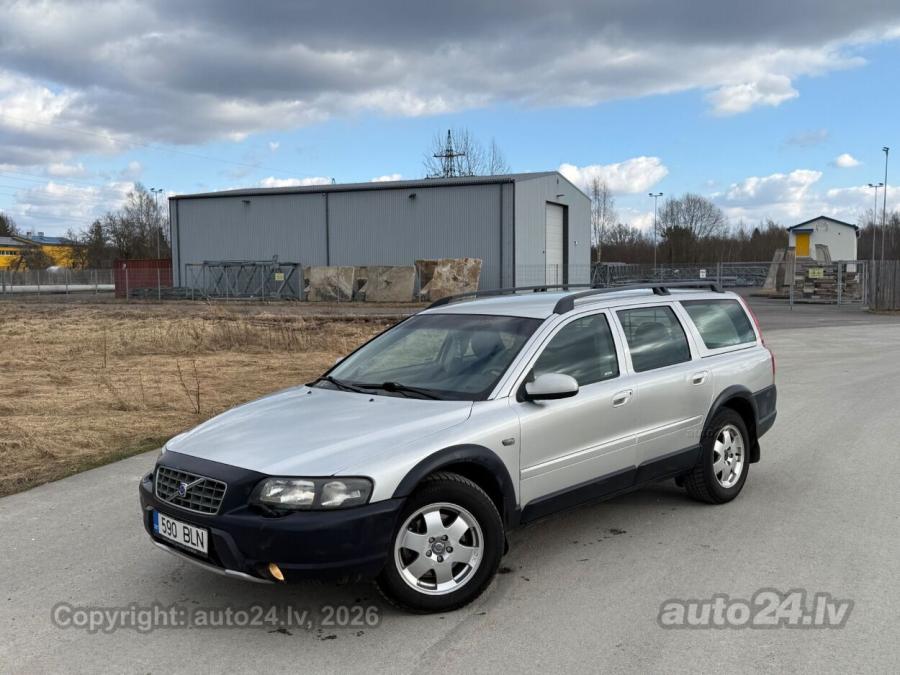 Pelēks Volvo XC70 2003 Paide, ar dzinēja tilpumu 2.40 L un nobraukumu 349 tūkst. km par 3999 €, foto 3 vietnē AUTOMOTO.COM.LV