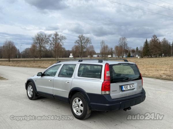 Grey Volvo XC70 2003 in Paide, with an engine capacity of 2.40 L and mileage of 349 thousand km for 3999 €, photo 3 on AUTOMOTO.COM.LV
