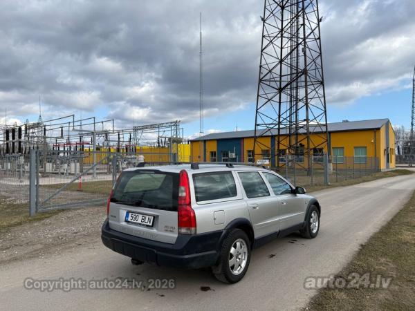 Grey Volvo XC70 2003 in Paide, with an engine capacity of 2.40 L and mileage of 349 thousand km for 3999 €, photo 4 on AUTOMOTO.COM.LV