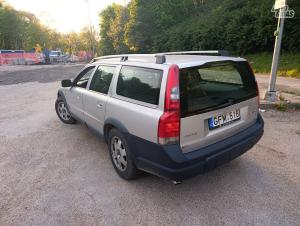 Grey Volvo XC70 2003 in Vilnius, with an engine capacity of 2.40 L and mileage of 405 thousand km for 1250 €, photo 5 on AUTOMOTO.COM.LV