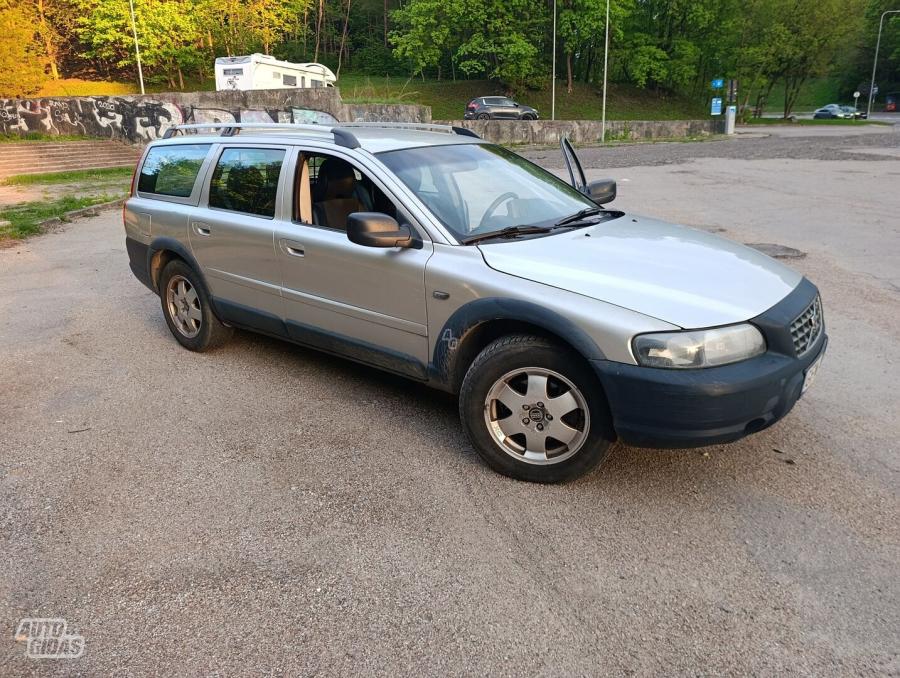 Grey Volvo XC70 2003 in Vilnius, with an engine capacity of 2.40 L and mileage of 405 thousand km for 1250 €, photo 7 on AUTOMOTO.COM.LV