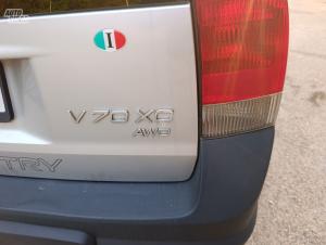 Grey Volvo XC70 2003 in Vilnius, with an engine capacity of 2.40 L and mileage of 405 thousand km for 1250 €, photo 9 on AUTOMOTO.COM.LV