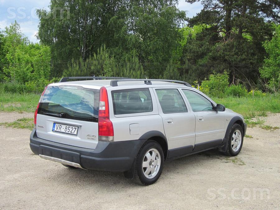 Grey Volvo XC70 2003 in Riga, with an engine capacity of 2.40 L and mileage of 0 thousand km for 1250 €, photo 4 on AUTOMOTO.COM.LV