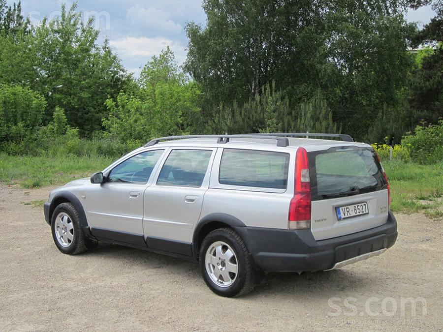 Grey Volvo XC70 2003 in Riga, with an engine capacity of 2.40 L and mileage of 0 thousand km for 1250 €, photo 9 on AUTOMOTO.COM.LV