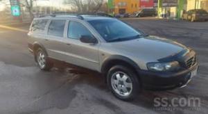 Grey Volvo XC70 2003 in Riga, with an engine capacity of 2.40 L and mileage of 350 thousand km for 2650 €, photo 3 on AUTOMOTO.COM.LV