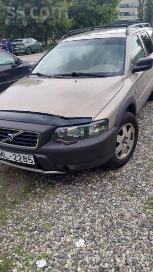 Grey Volvo XC70 2003 in Riga, with an engine capacity of 2.40 L and mileage of 350 thousand km for 2650 €, photo 5 on AUTOMOTO.COM.LV