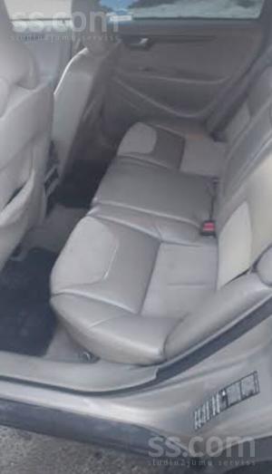 Grey Volvo XC70 2003 in Riga, with an engine capacity of 2.40 L and mileage of 350 thousand km for 2650 €, photo 8 on AUTOMOTO.COM.LV