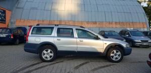 Grey Volvo XC70 2003 in Valmiera, with an engine capacity of 2.40 L and mileage of 319 thousand km for 3000 €, photo 3 on AUTOMOTO.COM.LV