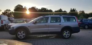 Grey Volvo XC70 2003 in Valmiera, with an engine capacity of 2.40 L and mileage of 319 thousand km for 3000 €, photo 7 on AUTOMOTO.COM.LV