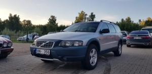 Grey Volvo XC70 2003 in Valmiera, with an engine capacity of 2.40 L and mileage of 319 thousand km for 3000 €, photo 8 on AUTOMOTO.COM.LV