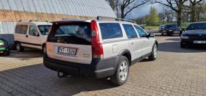 Grey Volvo XC70 2003 in Valmiera, with an engine capacity of 2.50 L and mileage of 463 thousand km for 1650 €, photo 4 on AUTOMOTO.COM.LV