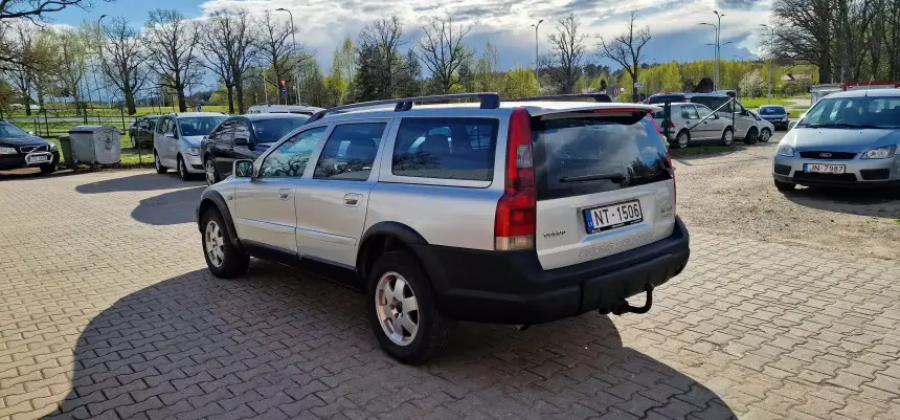Grey Volvo XC70 2003 in Valmiera, with an engine capacity of 2.50 L and mileage of 463 thousand km for 1650 €, photo 5 on AUTOMOTO.COM.LV