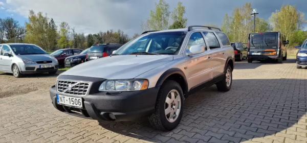 Pelēks Volvo XC70 2003 Valmiera, ar dzinēja tilpumu 2.50 L un nobraukumu 463 tūkst. km par 1650 €, foto 6 vietnē AUTOMOTO.COM.LV