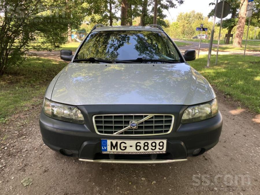 Pelēks Volvo XC70 2003 Jelgava, ar dzinēja tilpumu 2.40 L un nobraukumu 317 tūkst. km par 2450 €, foto 3 vietnē AUTOMOTO.COM.LV