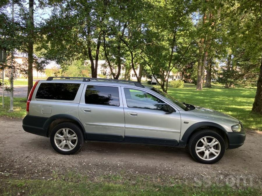 Pelēks Volvo XC70 2003 Jelgava, ar dzinēja tilpumu 2.40 L un nobraukumu 317 tūkst. km par 2450 €, foto 5 vietnē AUTOMOTO.COM.LV