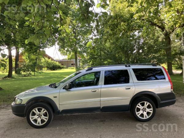 Pelēks Volvo XC70 2003 Jelgava, ar dzinēja tilpumu 2.40 L un nobraukumu 317 tūkst. km par 2450 €, foto 5 vietnē AUTOMOTO.COM.LV