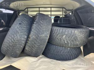 Pelēks Volvo XC70 2003 Jelgava, ar dzinēja tilpumu 2.40 L un nobraukumu 317 tūkst. km par 2450 €, foto 17 vietnē AUTOMOTO.COM.LV