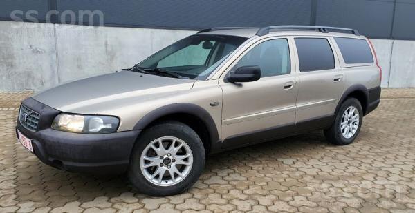 Pelēks Volvo XC70 2004 Rīga, ar dzinēja tilpumu 2.40 L un nobraukumu 345 tūkst. km par 3790 €, foto 2 vietnē AUTOMOTO.COM.LV