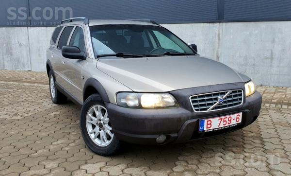 Pelēks Volvo XC70 2004 Rīga, ar dzinēja tilpumu 2.40 L un nobraukumu 345 tūkst. km par 3790 €, foto 7 vietnē AUTOMOTO.COM.LV