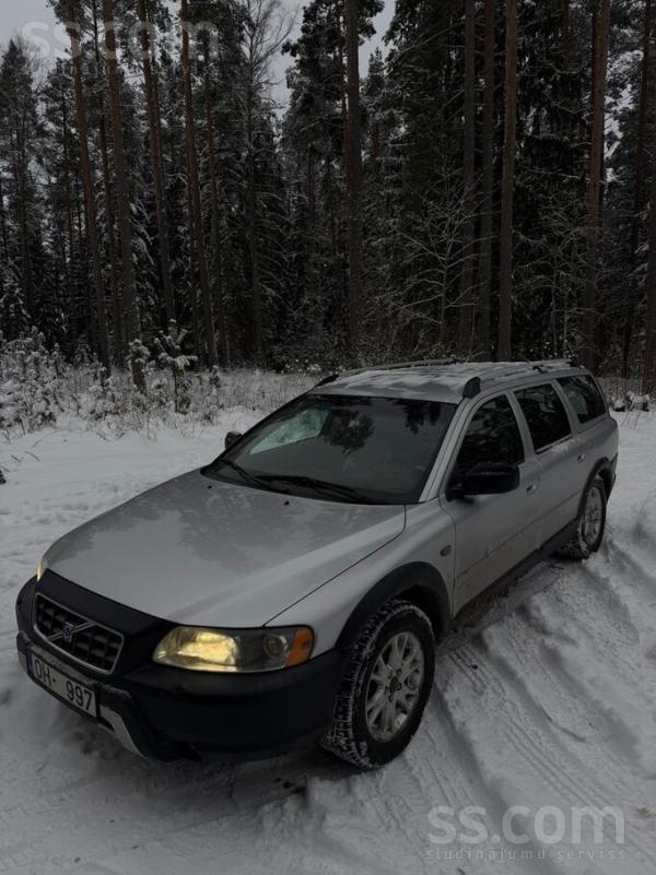 Pelēks Volvo XC70 2004 Rēzekne, ar dzinēja tilpumu 2.40 L un nobraukumu 276 tūkst. km par 3200 €, foto 8 vietnē AUTOMOTO.COM.LV