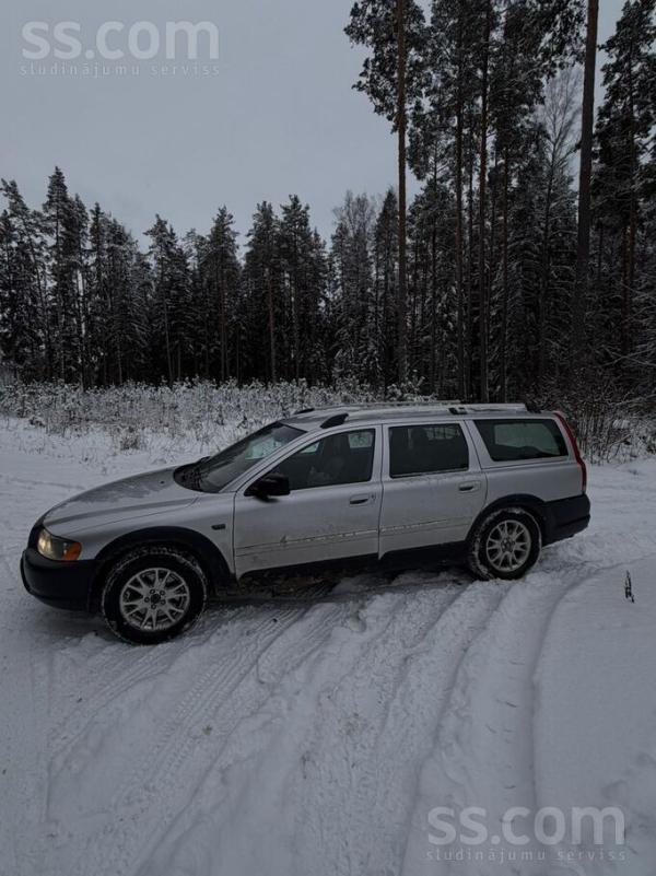 Pelēks Volvo XC70 2004 Rēzekne, ar dzinēja tilpumu 2.40 L un nobraukumu 276 tūkst. km par 3200 €, foto 9 vietnē AUTOMOTO.COM.LV