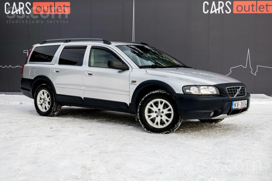 Grey Volvo XC70 2004 in Riga, with an engine capacity of 2.40 L and mileage of 420 thousand km for 3490 €, photo 2 on AUTOMOTO.COM.LV