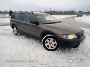 Pelēks Volvo XC70 2004 Rapla, ar dzinēja tilpumu 2.40 L un nobraukumu 385 tūkst. km par 3500 €, foto 2 vietnē AUTOMOTO.COM.LV