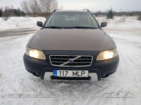 Pelēks Volvo XC70 2004 Rapla, ar dzinēja tilpumu 2.40 L un nobraukumu 385 tūkst. km par 3500 €, foto 3 vietnē AUTOMOTO.COM.LV