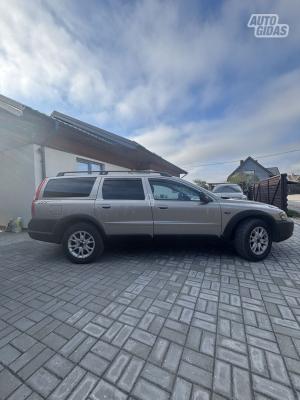 Grey Volvo XC70 2004 in Plunge, with an engine capacity of 2.40 L and mileage of 347 thousand km for 2500 €, photo 9 on AUTOMOTO.COM.LV