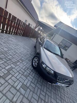 Grey Volvo XC70 2004 in Plunge, with an engine capacity of 2.40 L and mileage of 347 thousand km for 2500 €, photo 11 on AUTOMOTO.COM.LV