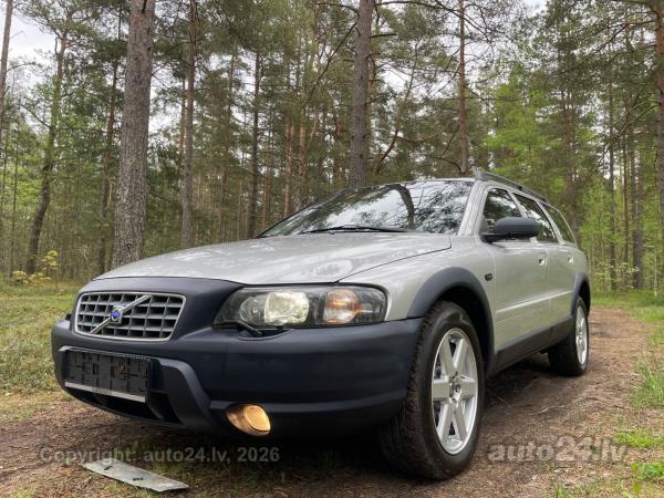 Pelēks Volvo XC70 2004 Tallina, ar dzinēja tilpumu 2.40 L un nobraukumu 240 tūkst. km par 4999 €, foto 3 vietnē AUTOMOTO.COM.LV